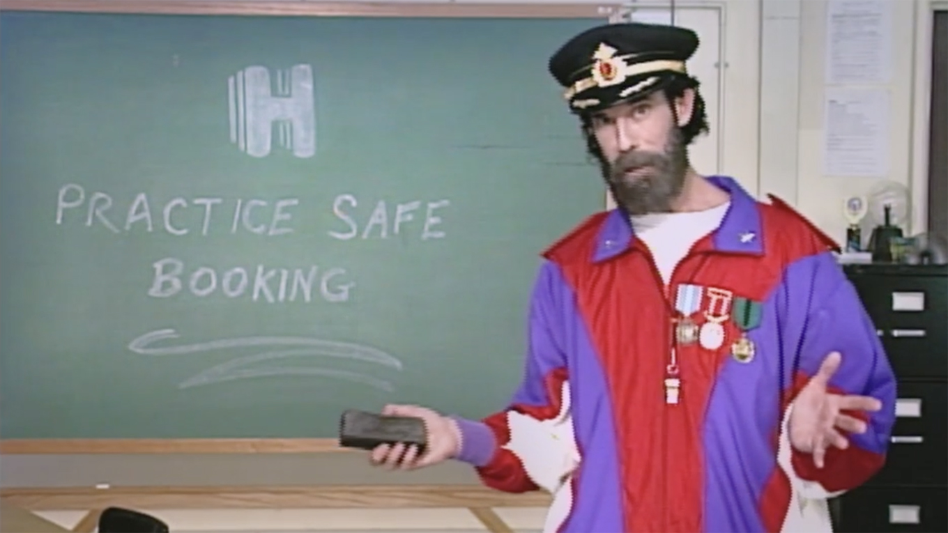 Captain Obvious Goes Full '90s in Hotels.com's Newest Ads